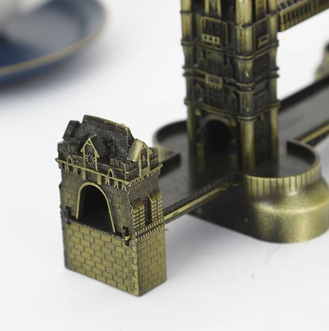 Statue Tower Bridge en métal– Omega Statue