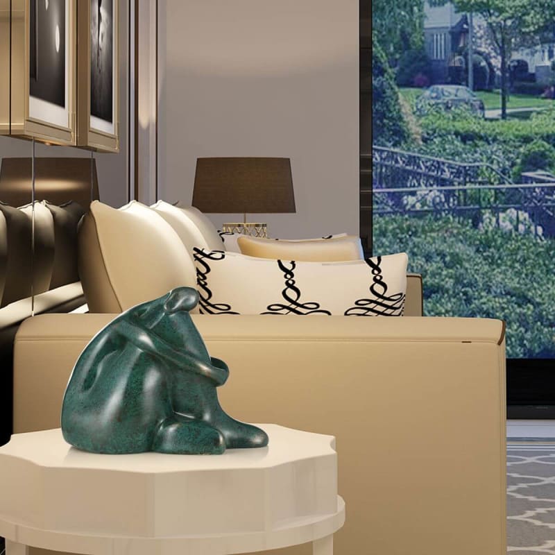 Sculpture Femme Ronde Contemporaine | Omega Statue